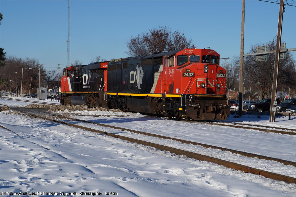CN 2437